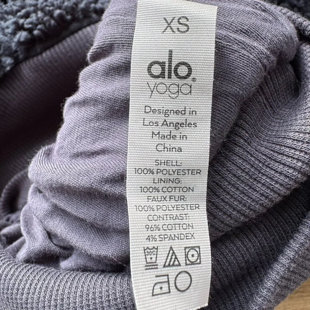 ALO Yoga | Jackets & Coats | Alo Streetside Quarter Zip Hooded Fleece ...